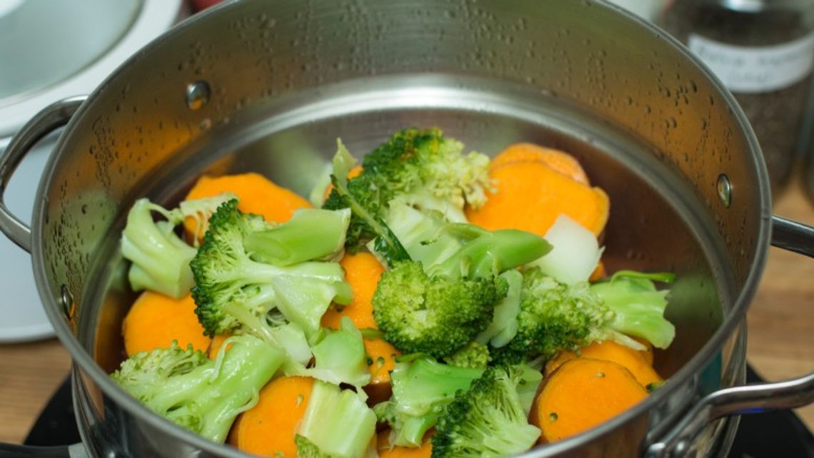 Groente stomen of koken: dit zijn de verschillen voor de smaak én je ...