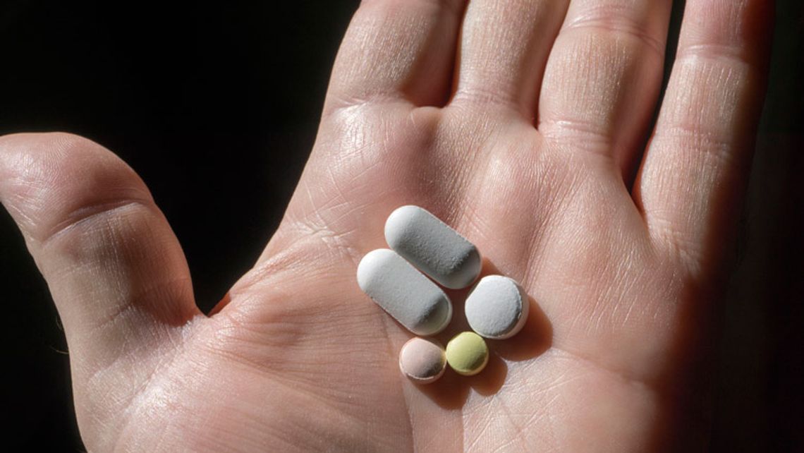 Morfine-achtige pijnstiller oxycodon vaker geslikt - Radar - het ...