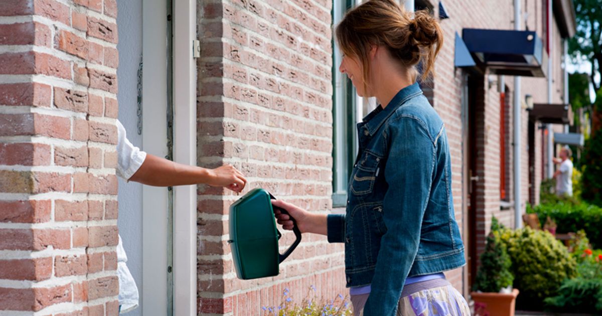 Collectant aan de deur? Zo check je of die betrouwbaar is | Radar