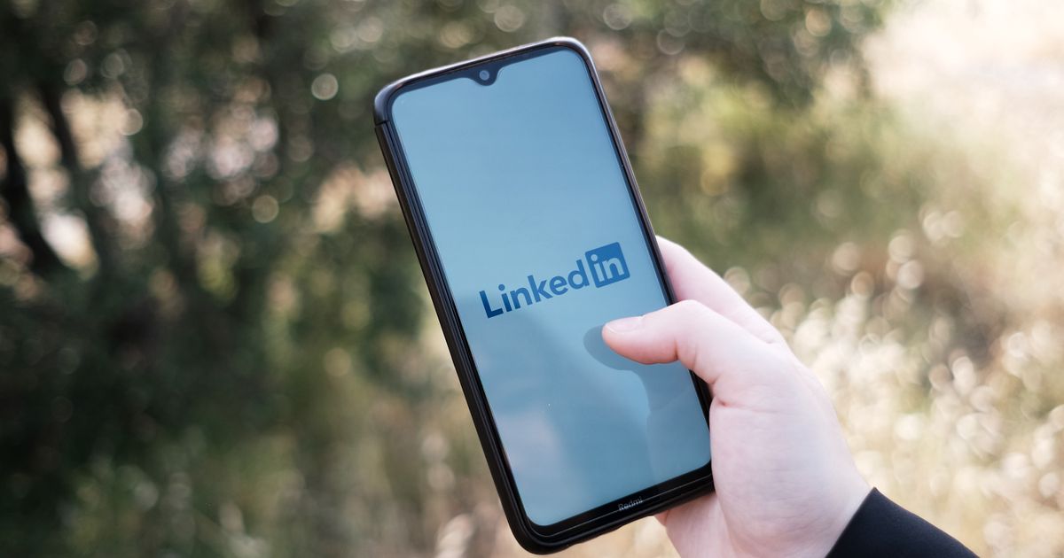 Wil je niet dat LinkedIn jouw gegevens gebruikt voor AI? Zo voorkom je het | Radar