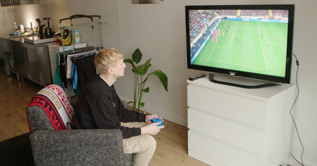 Jongeren duizenden euro’s kwijt aan voetbalspel FIFA | Radar - het ...